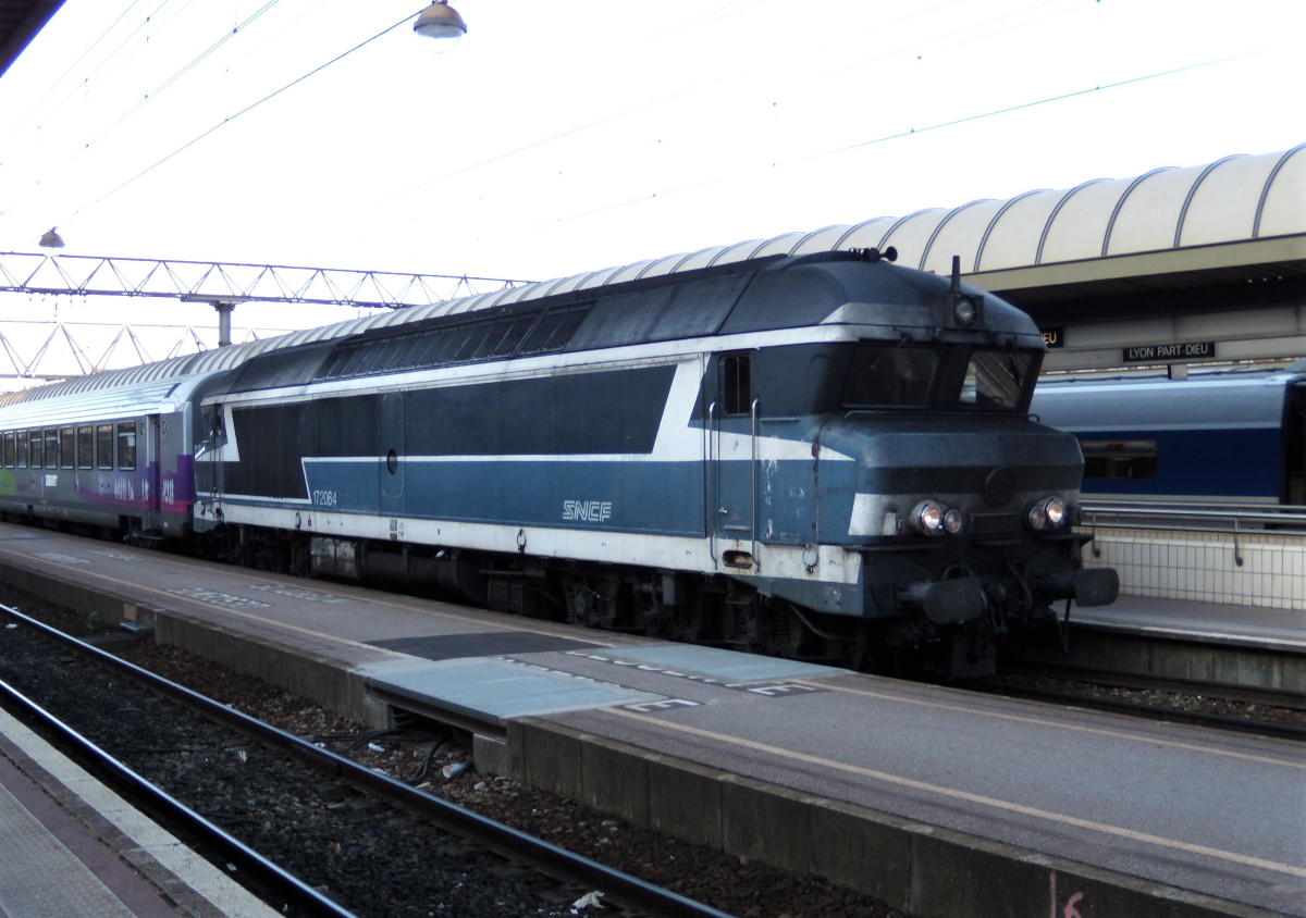 Locomotive diesel CC 72000 SNCF LTMF CC 72064 Nevers échelle Zéro 0 O ...